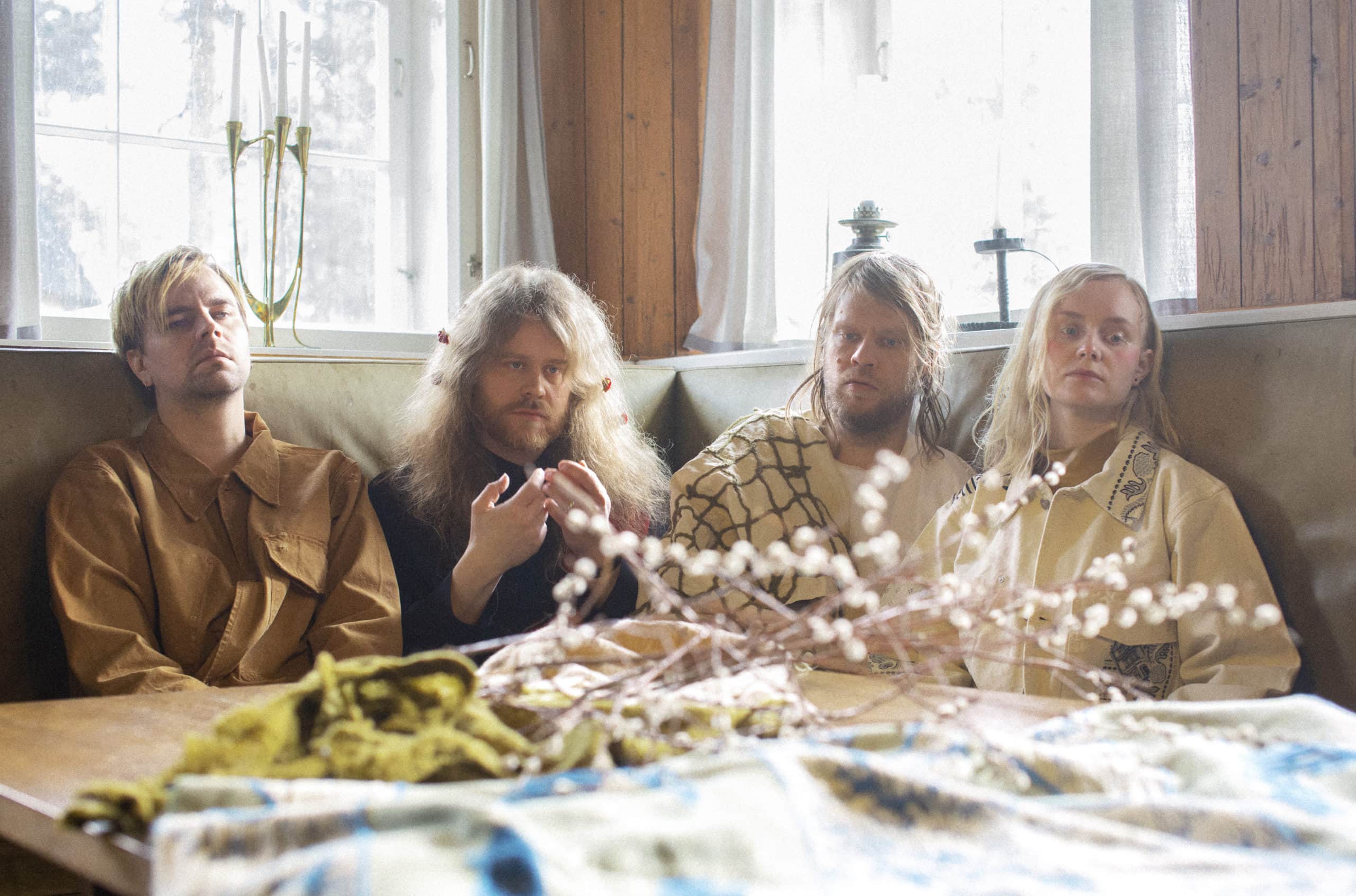 Ruusut kokosi viime vuosina julkaisemansa singlet ep:ksi, mukana yksi ...