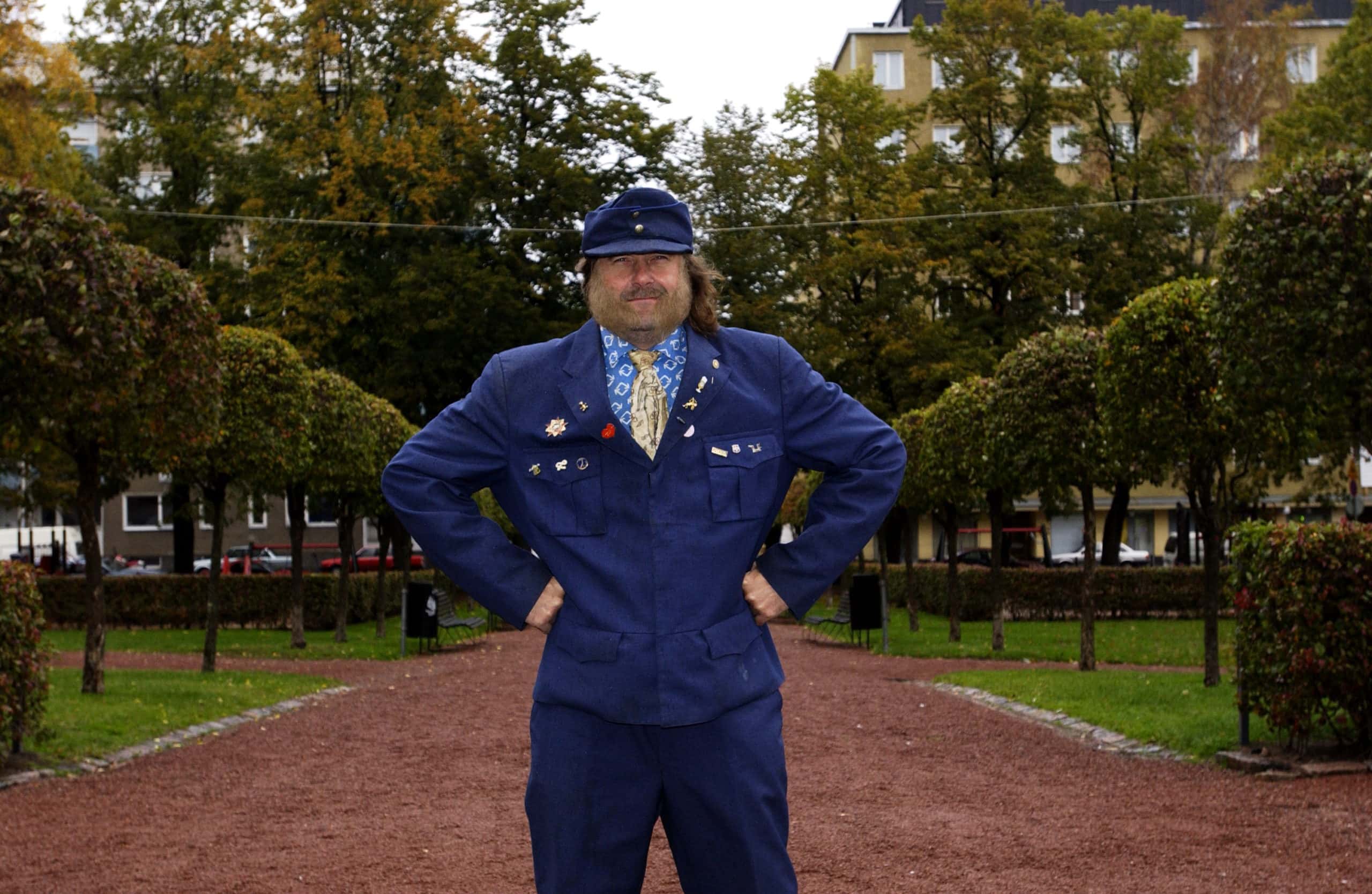 Koe-eläinpuistosta tunnettu Aarne Tenkanen julkaisi Rammstein-coverin ...