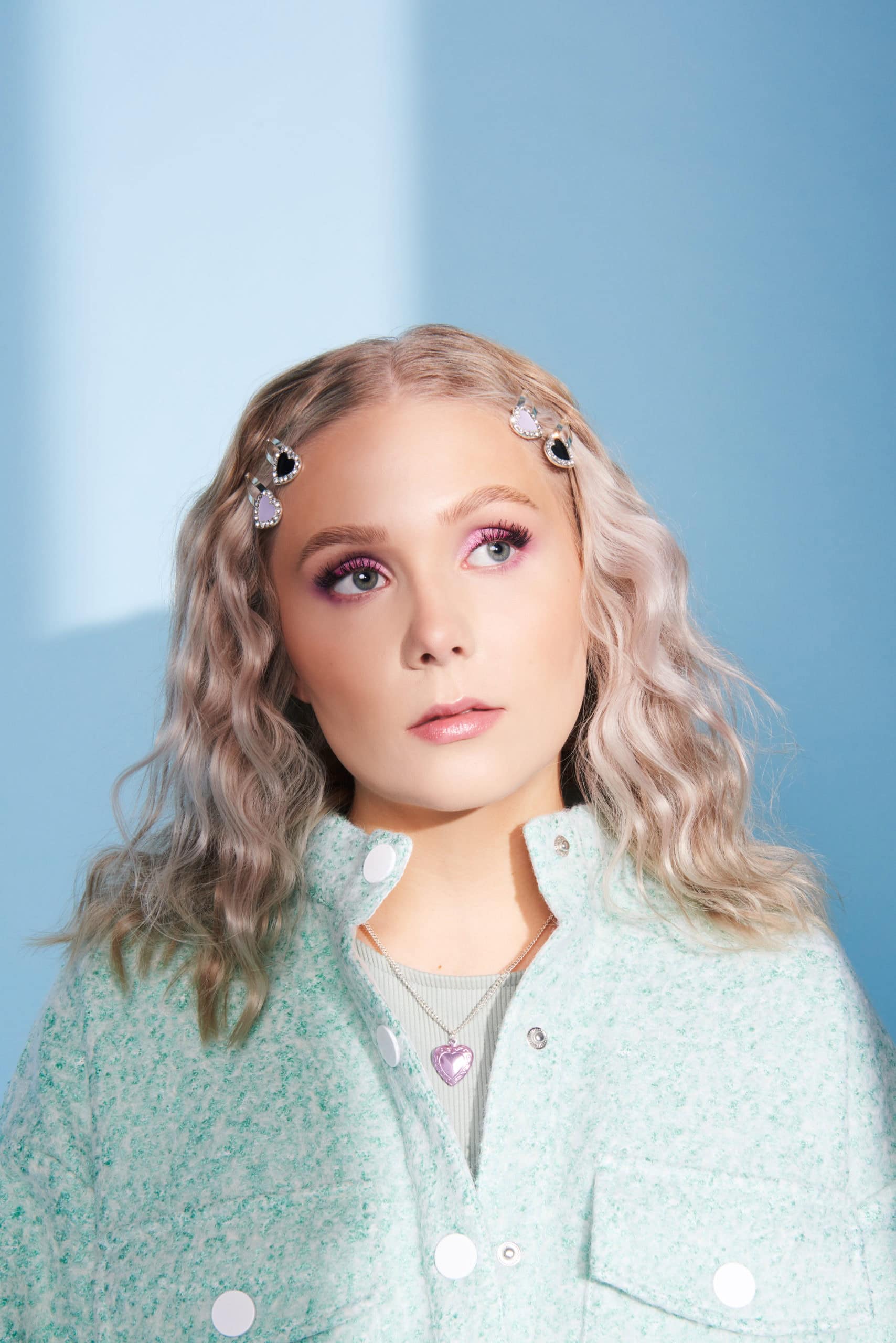 Viivi on vahva ehdokas vuoden tulokkaaksi Emma-gaalassa – uusi sinkku ...