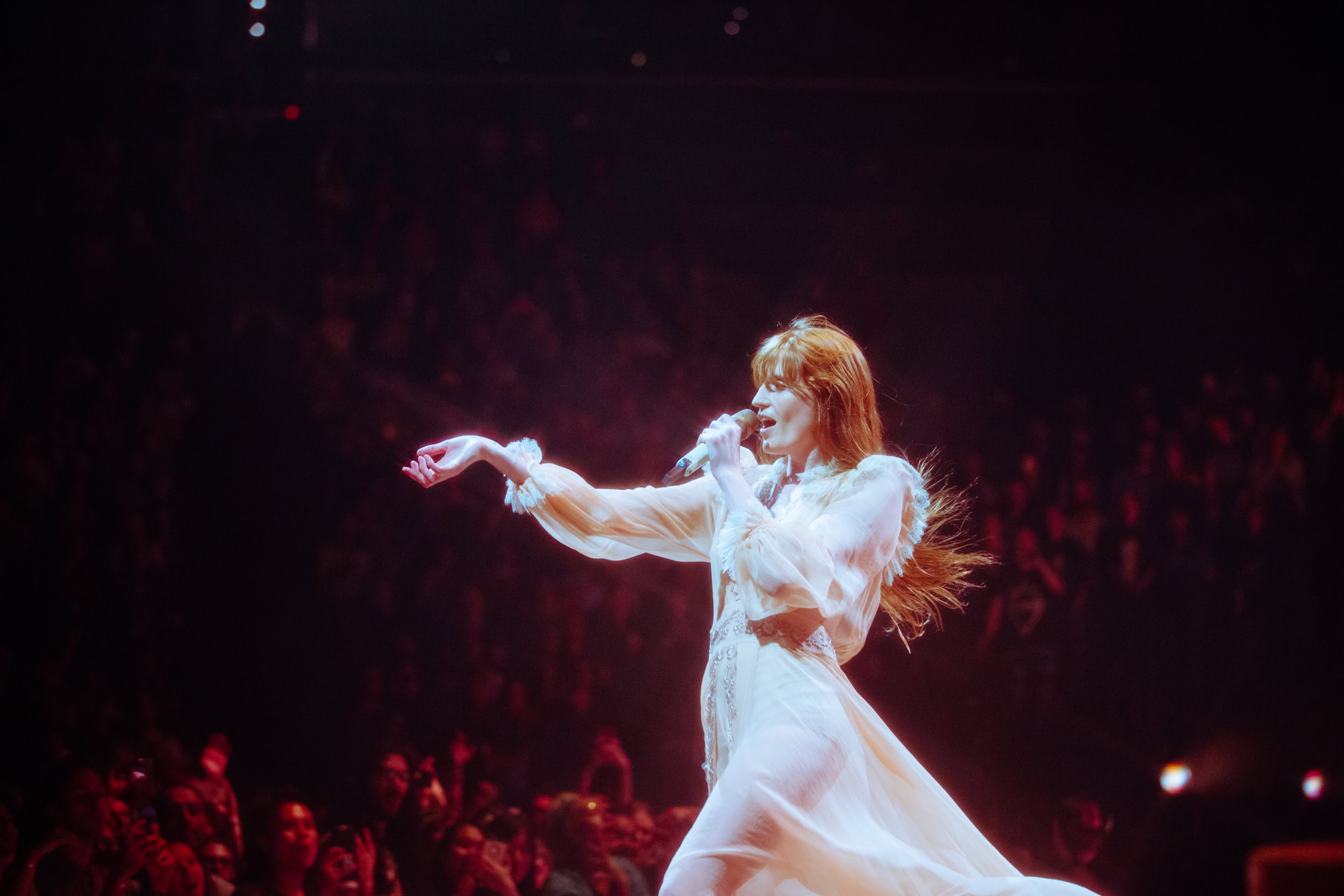 Flow-pääesiintyjä Florence + The Machine julkaisi taas uutta musiikkia ...