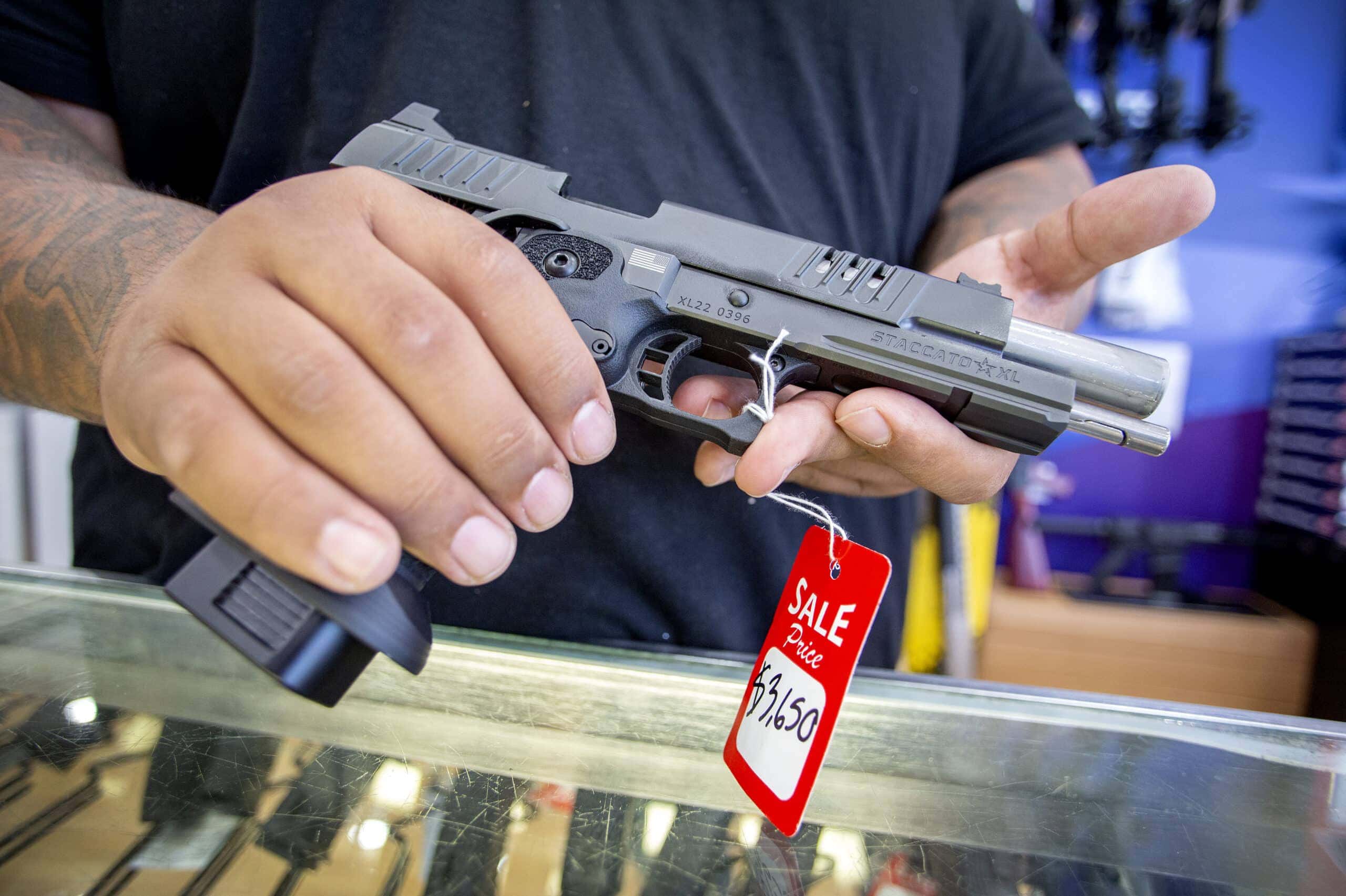 Poliisi esti joukkoampumisen viime hetkellä musiikkifestivaaleilla ...