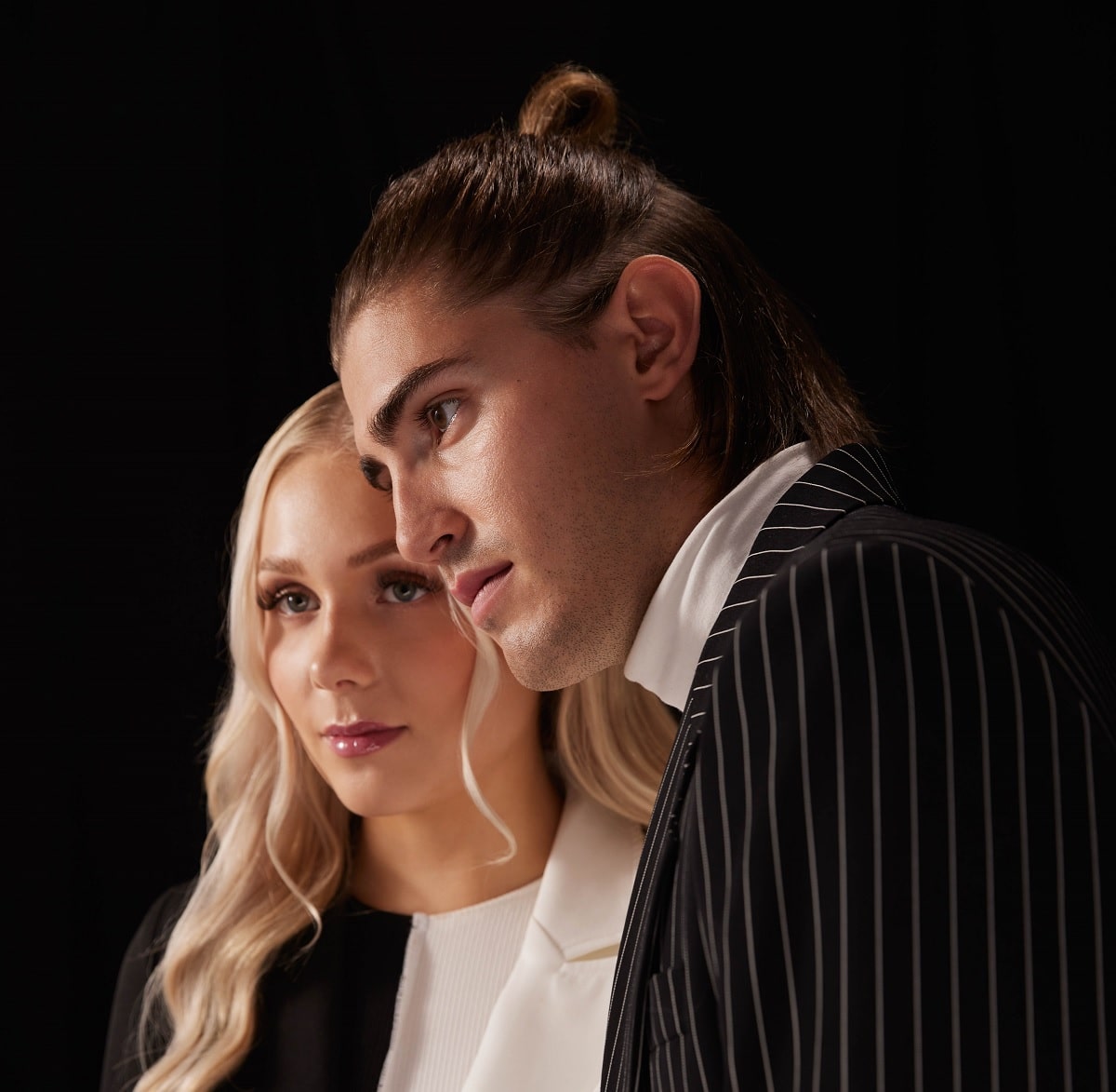 Viivi ja Robin Packalen julkaisivat suomenkielisen dueton - Rumba.fi