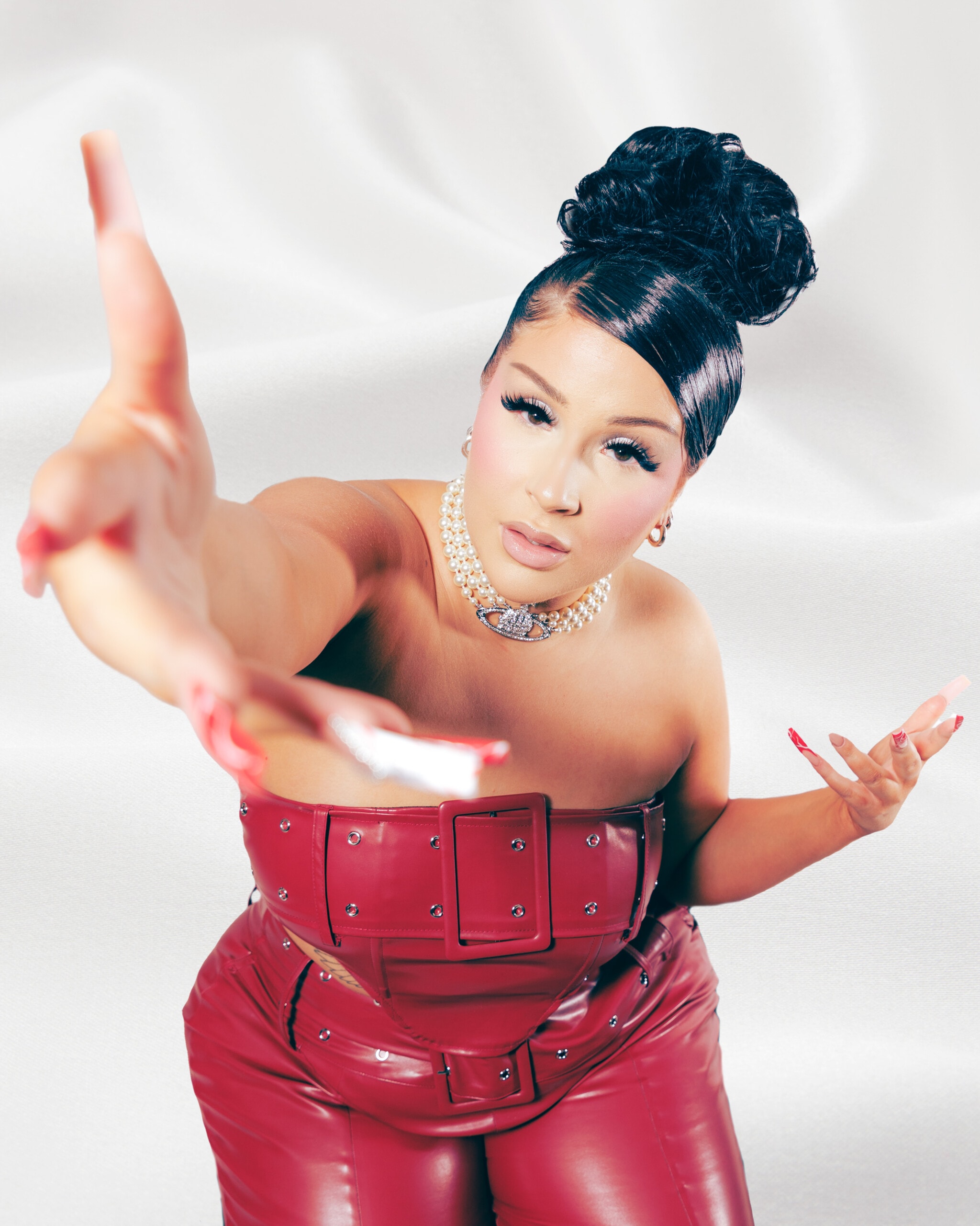 ”Jos joku ei ymmärrä sun arvoo, niin lähetä sille tää biisi” - Monsp ...