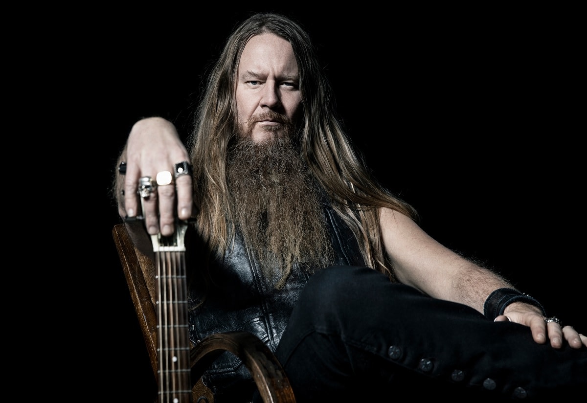 Hynynen yllätti Vain elämää -sarjan uusimmassa jaksossa : "Tämän biisin tahdissa ei ehkä voi ...