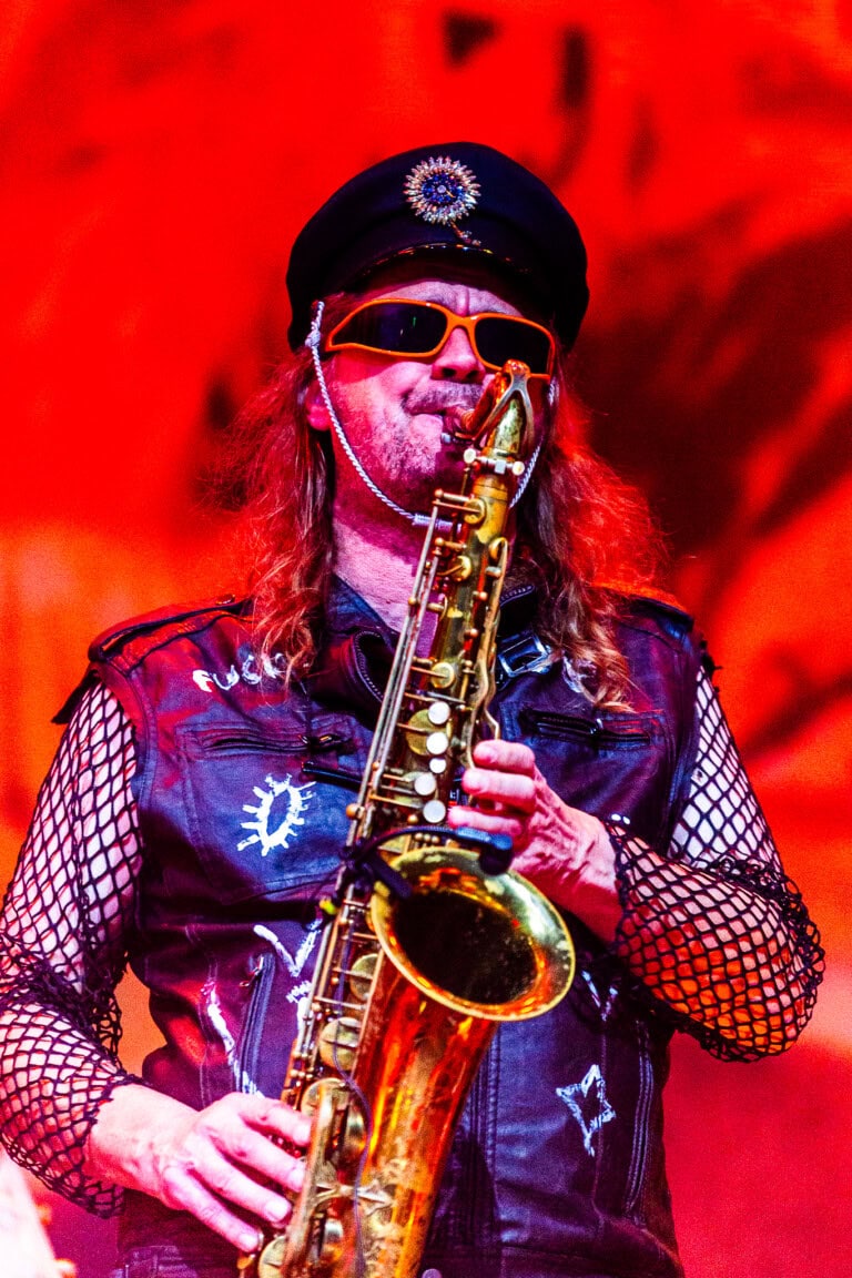 Sleepy Sleepersin 50-vuotisjuhlakeikoilla meno äityi villiksi – katso ...