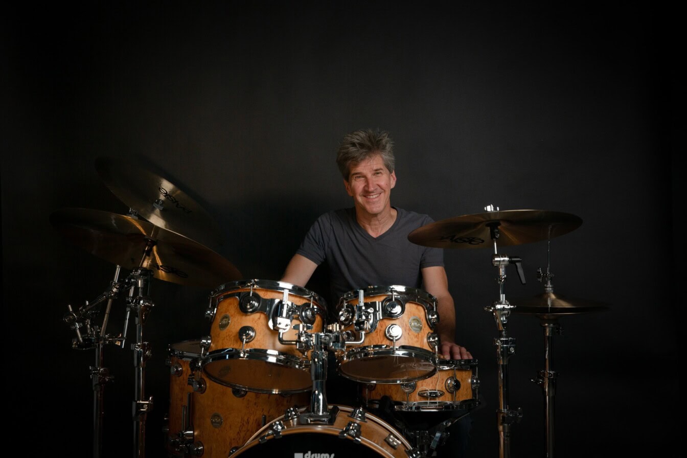 Rumpalilegenda Chad Wackerman Suomeen peräti kolmelle keikalle - Rumba.fi