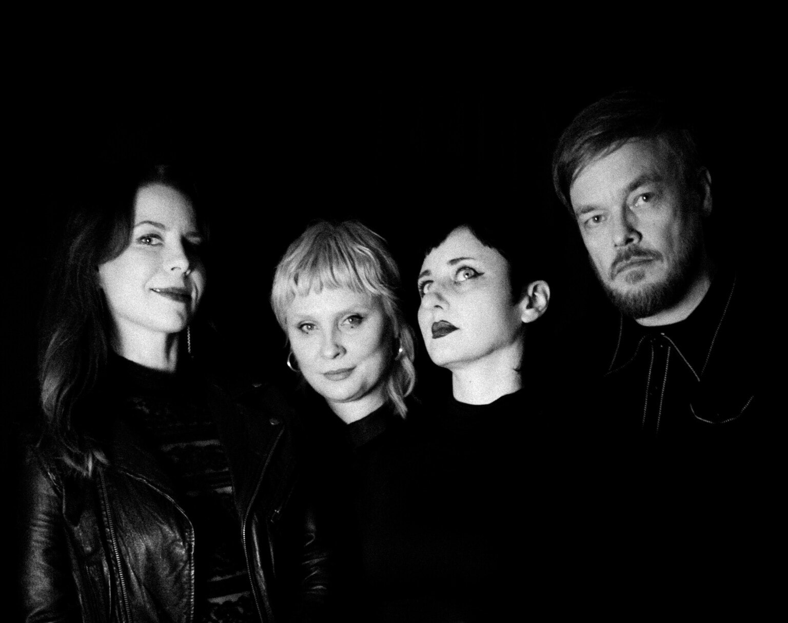 Konkareiden uusi helsinkiläinen goottigarage-bändi julkaisi musiikkia ...